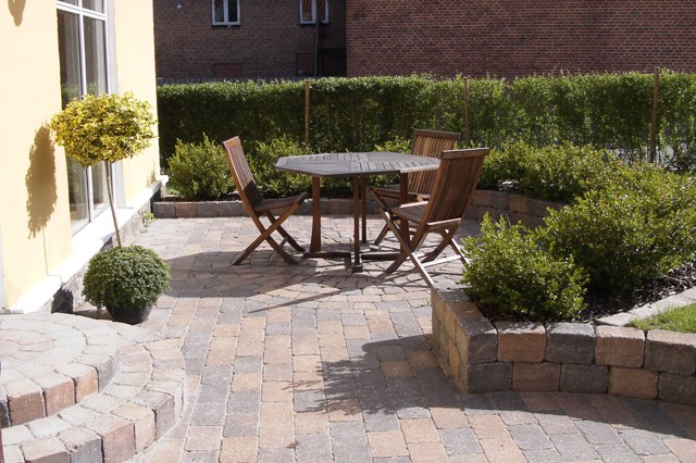 Hvordan laver jeg en terrasse? - Anlæg en stabil terrasse