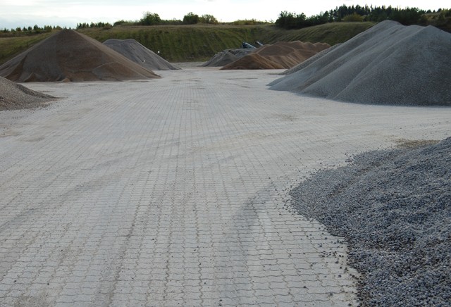 Grus og Sand, vasket sand og fugesand mv. i bigbags og småsække